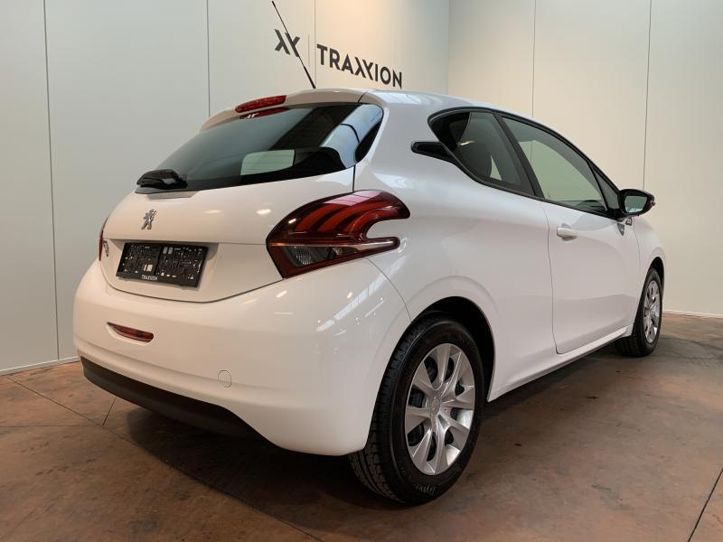 Peugeot 208 1 2PureTech Like 16 321 Km Nl peugeot-208-1-2puretech-like-16-321-km-nl